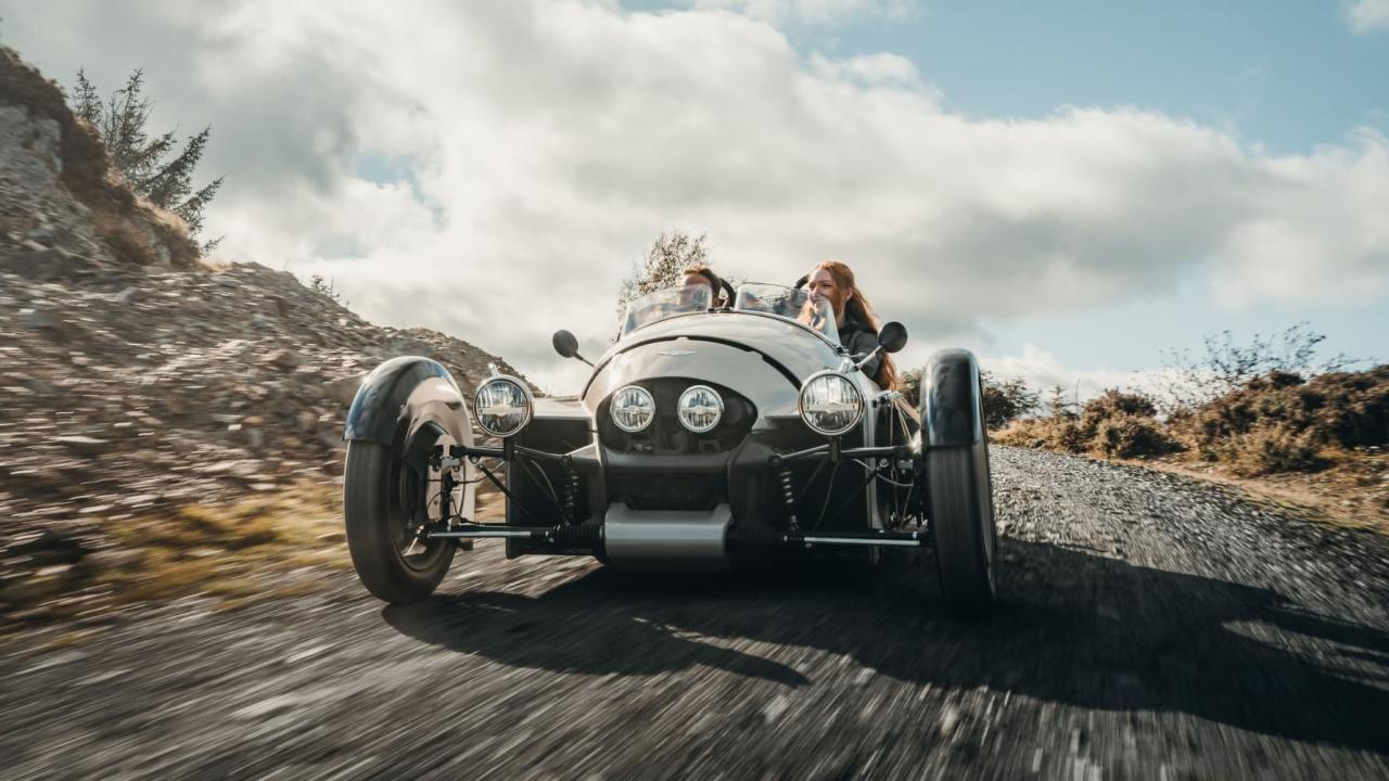 Morgan Super 3 is een driewieler met een Ford-motor - TopGear