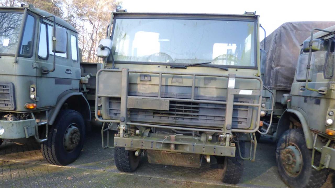 Bied jij op oude Mercedes G-klasses en DAF'jes van Defensie?