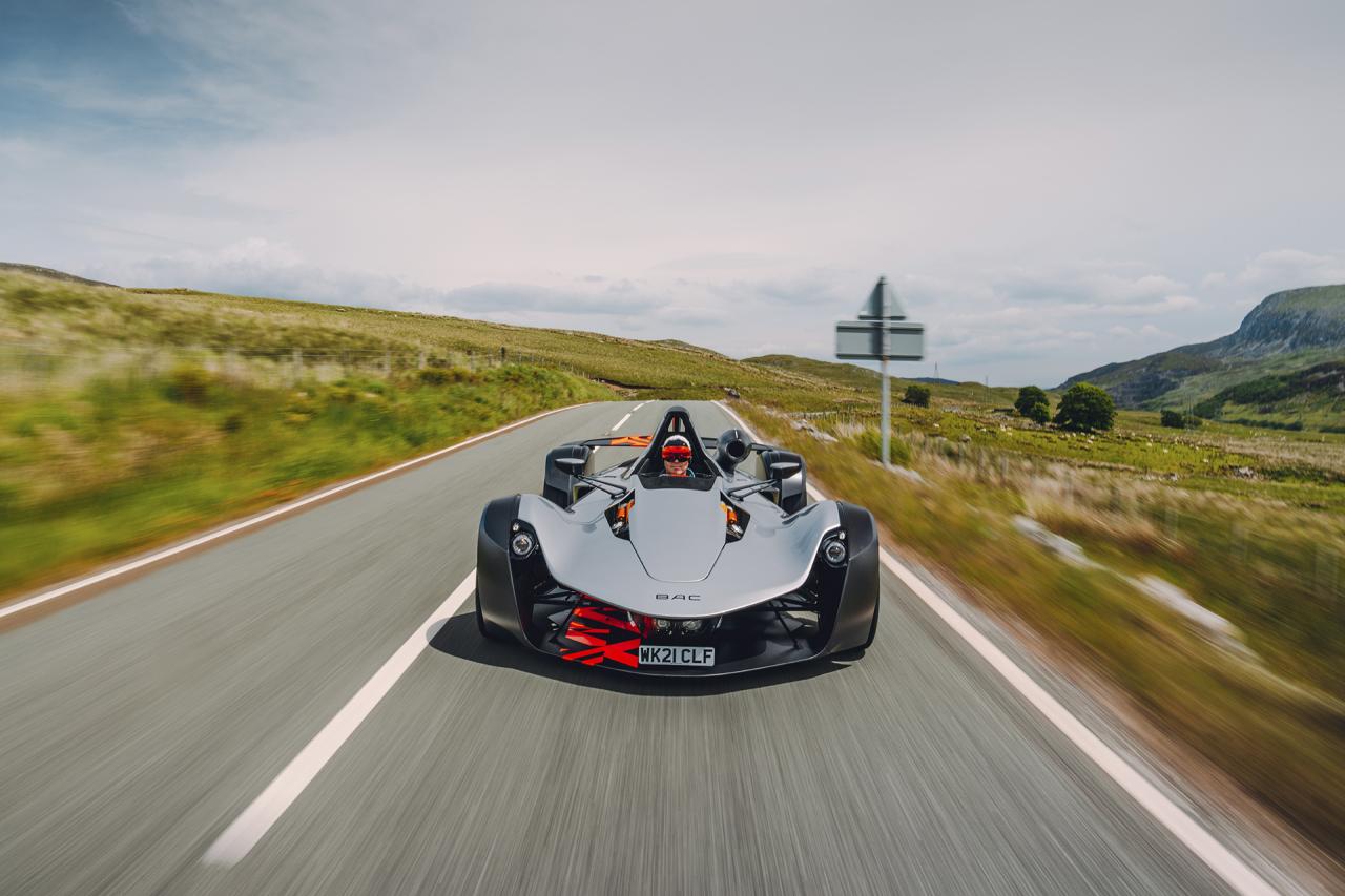 BAC Mono R of BMW M 1000 RR: Welke moet je hebben?