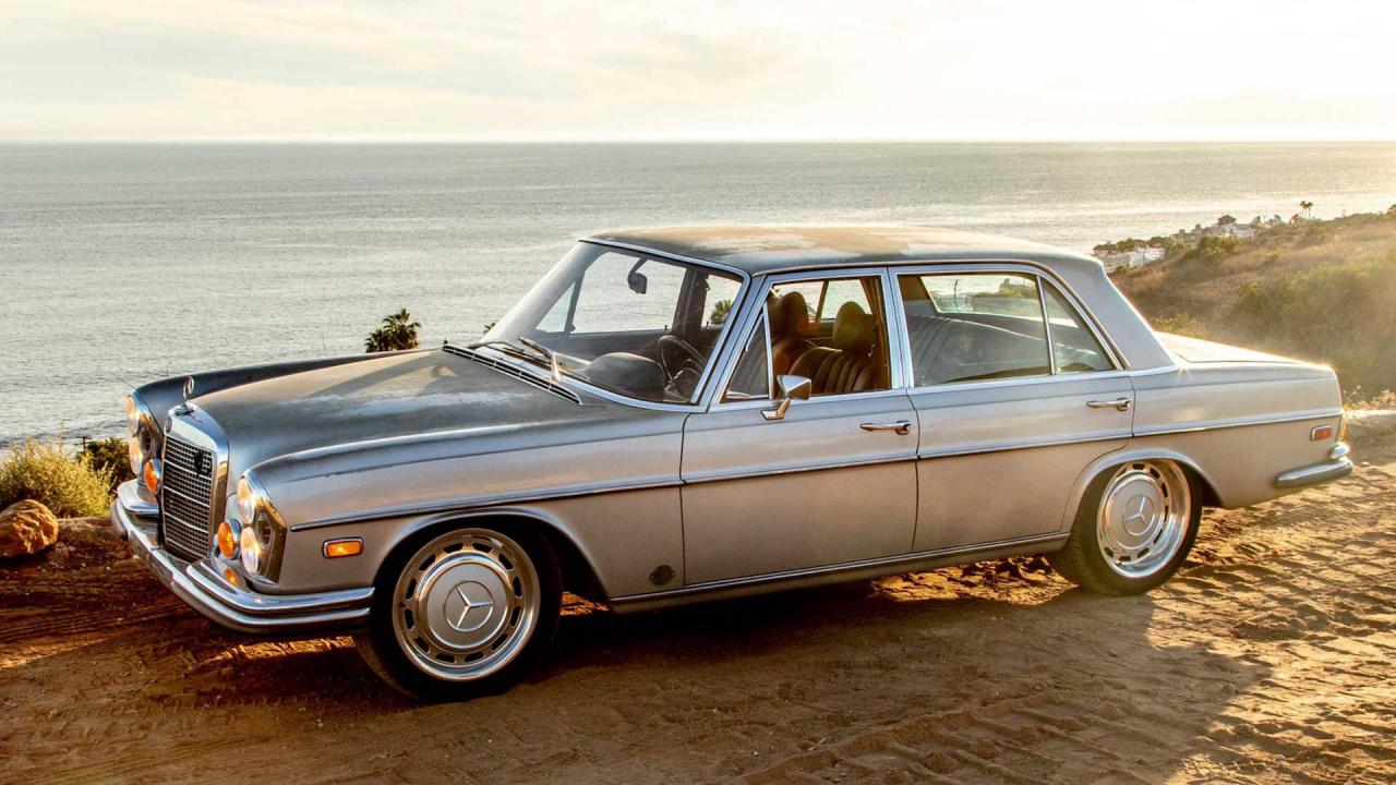 Deze Mercedes 300 SEL kreeg een moderne V8-motor met 650 pk