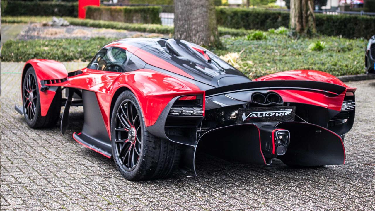 Deze Nederlandse Aston Martin Valkyrie heeft een Ferrari-kleur