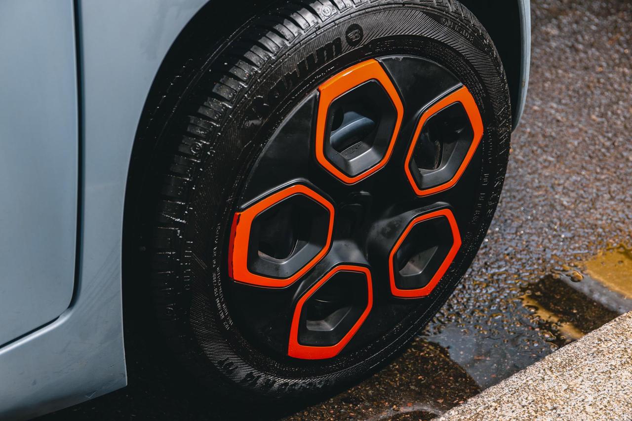 De beste elektrische stadsauto? Jeep Avenger vs Citroën Ami