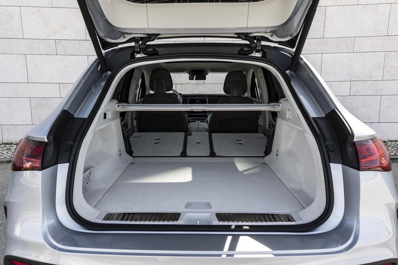 Mercedes EQE SUV 350+ review (2023) - TopGear