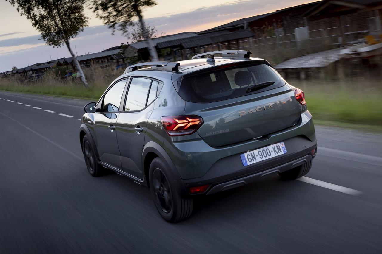 Dacia Sandero Stepway TCe 110 Extreme (2023) - review en specs