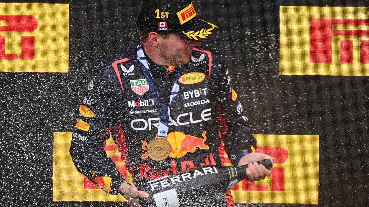 Het racepak van Max Verstappen kan van jou zijn - TopGear