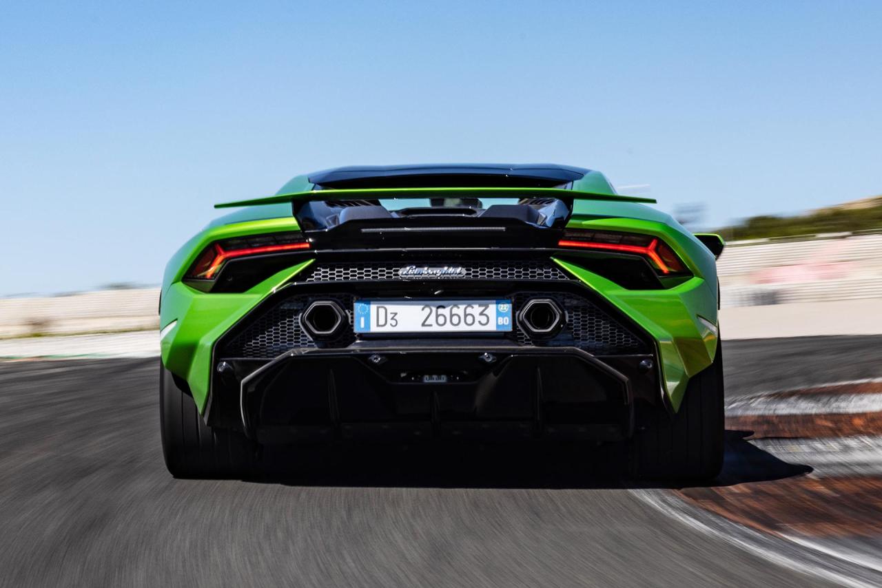 Lamborghini Huracán Tecnica review (2023) - TopGear