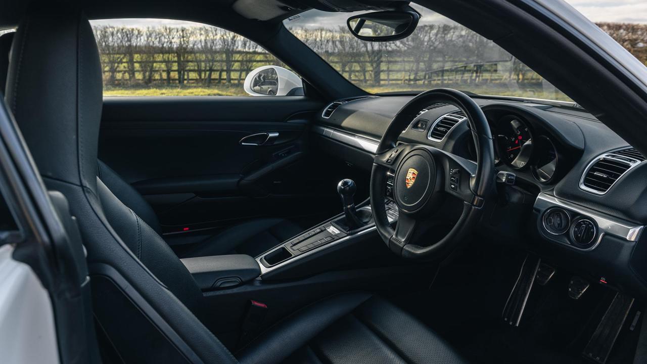 Porsche Cayman 2.7 (2013) vs Porsche 718 GT4 RS (2023) review - TopGear