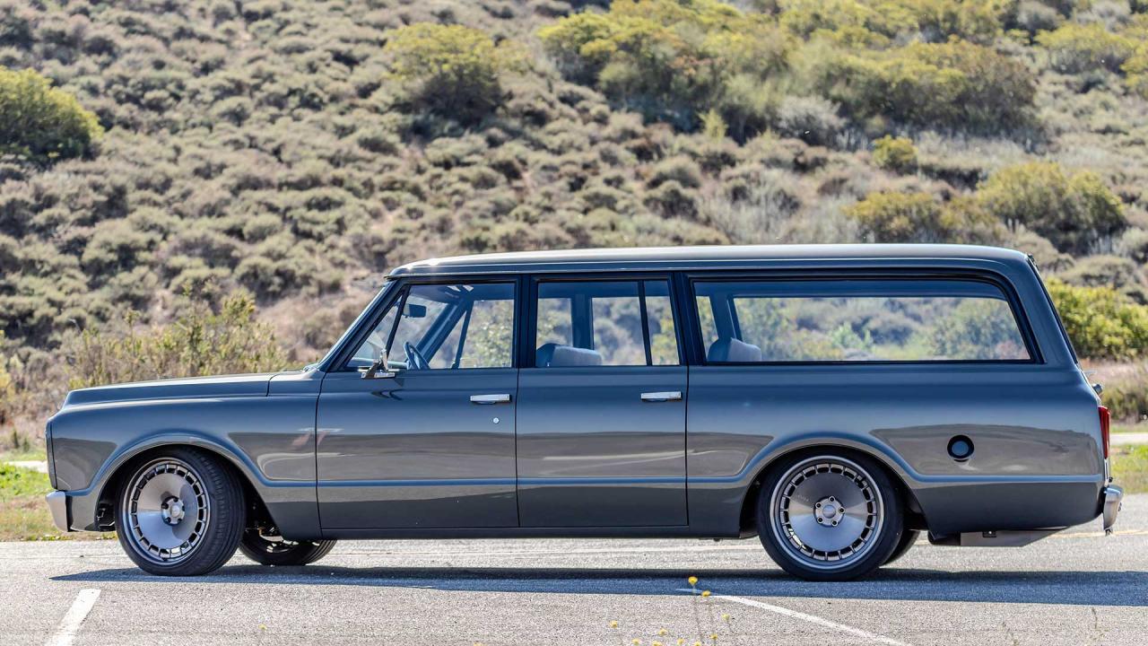 One-off Chevrolet Suburban restomod met 7,0-liter V8 (1.000 pk!) - TopGear