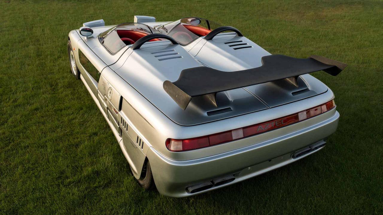 Italdesign Aztec Barchetta is een auto met twee sturen - TopGear