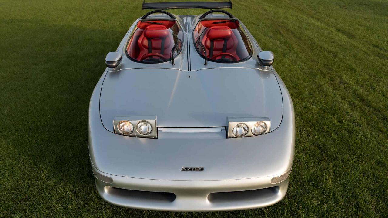Italdesign Aztec Barchetta is een auto met twee sturen - TopGear