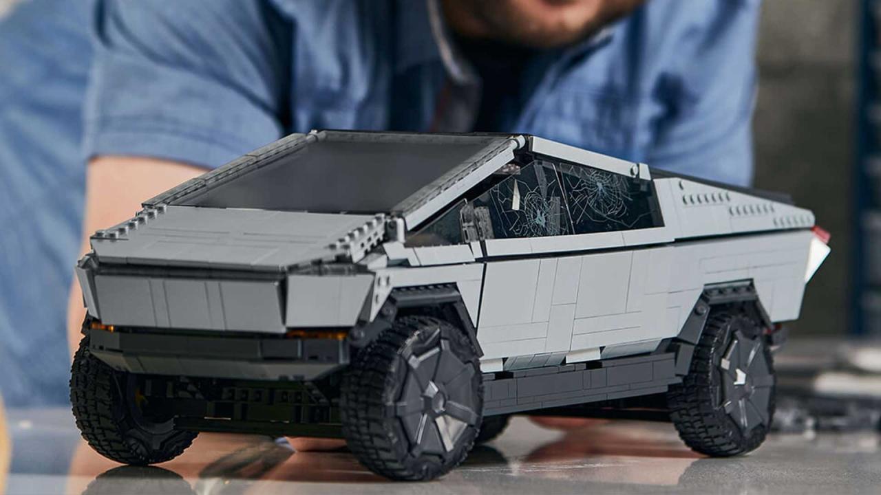 Kruidvat verkoopt 'Lego' Tesla Cybertruck nu voor spotprijs