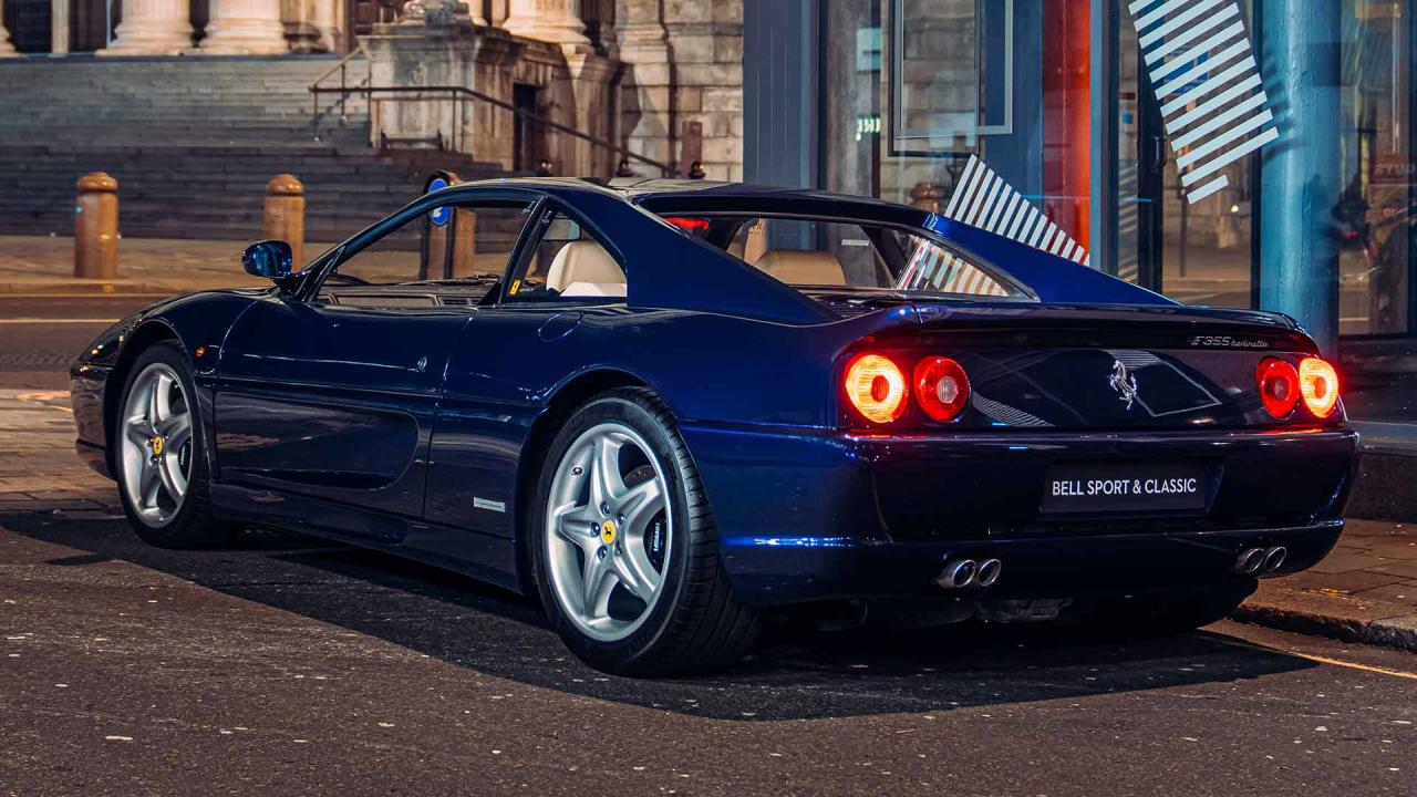 Rij jij met de Ferrari F355 van Chris Rae naar huis met Kerstmis? - TopGear