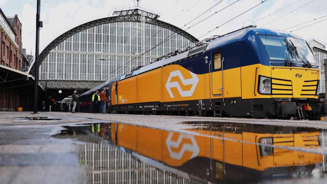 Waarom klinkt een trein bij het wegrijden alsof hij schakelt? - TopGear