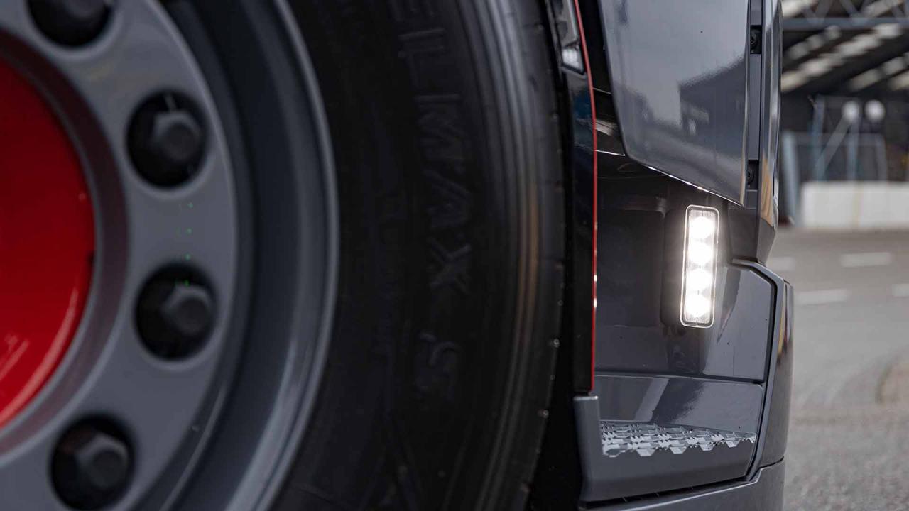 Audi RS-dealer gaat nu ook sportieve DAF-vrachtwagens leveren - TopGear