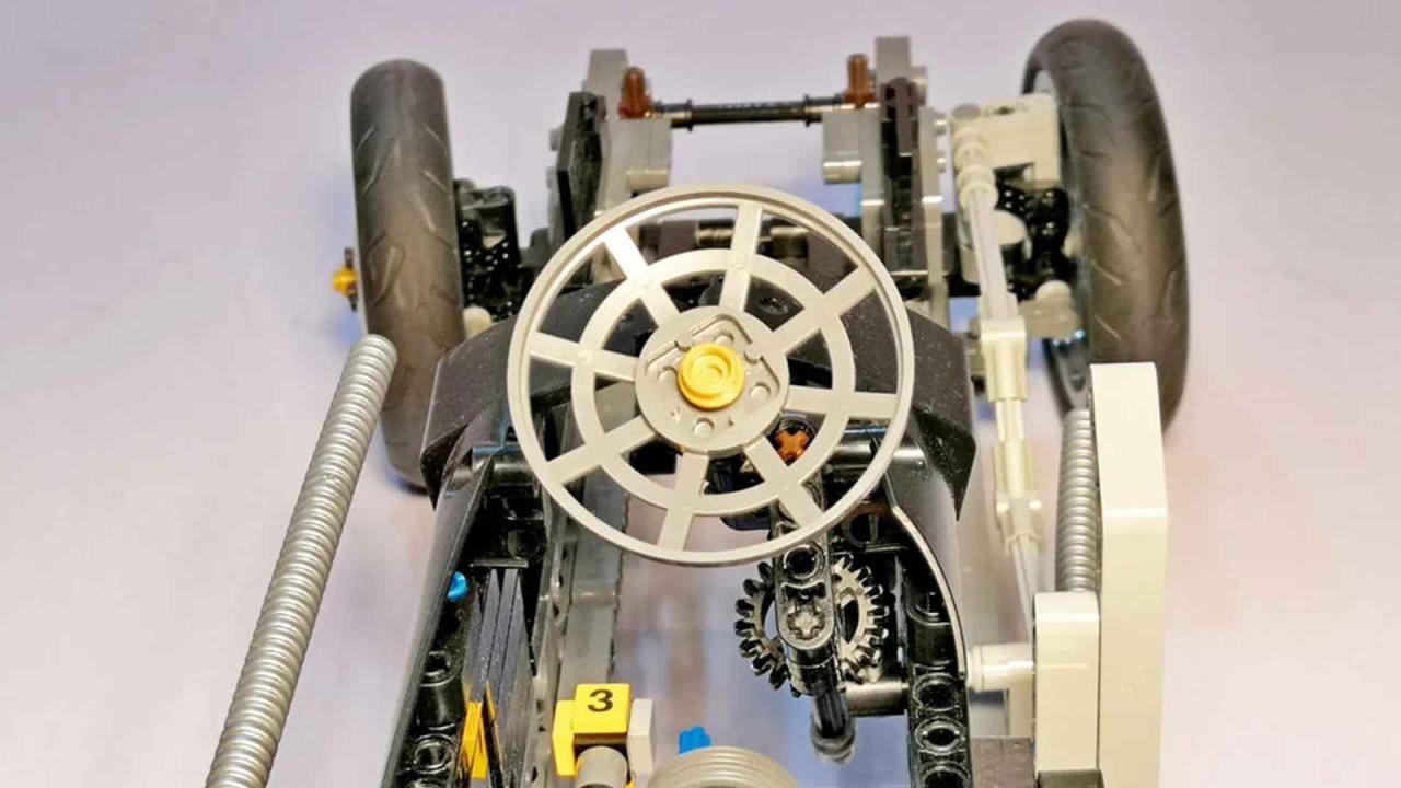 Brutus Lego-set met BMW V12-motor kan er komen door jou - TopGear