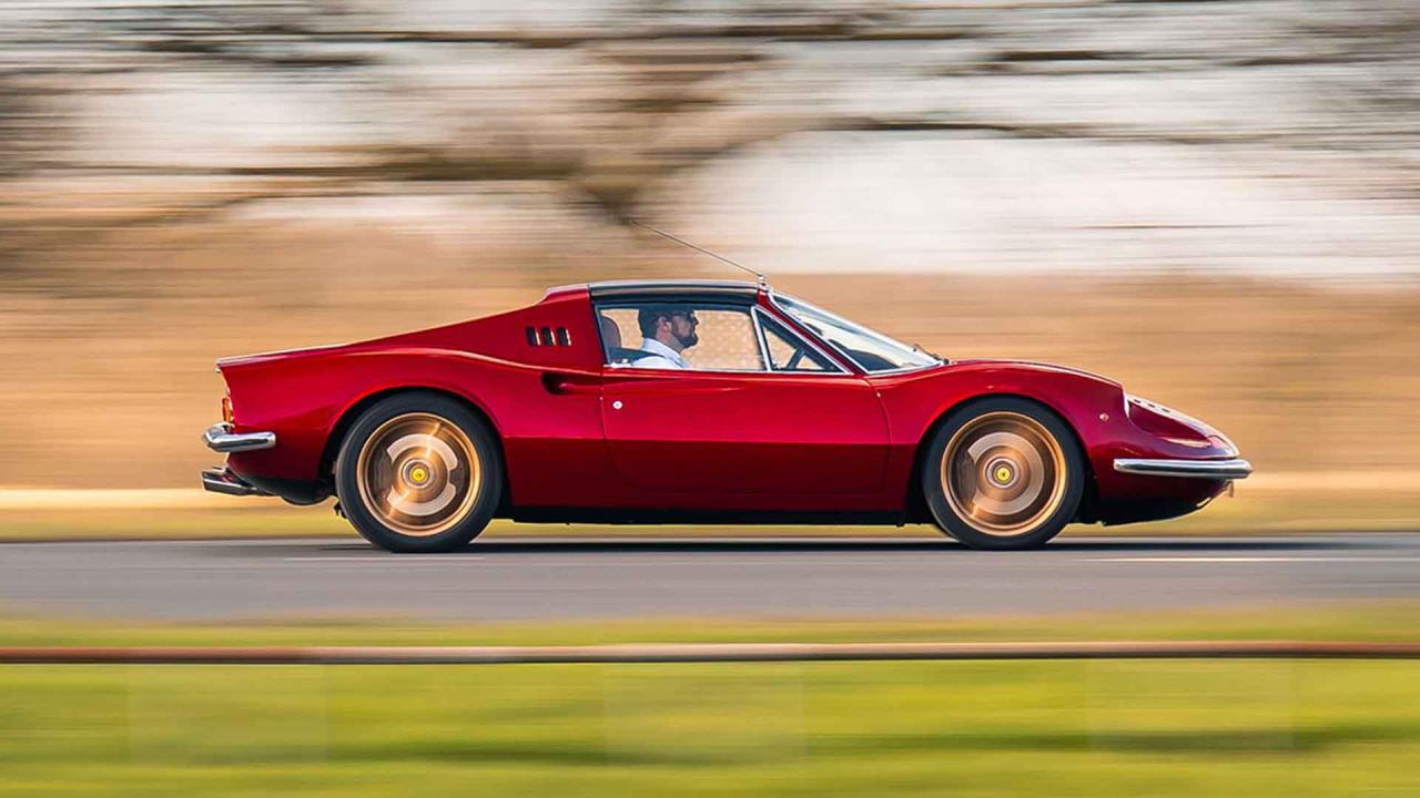 Hoe rijdt een Ferrari Dino restomod met modernere V8? - TopGear