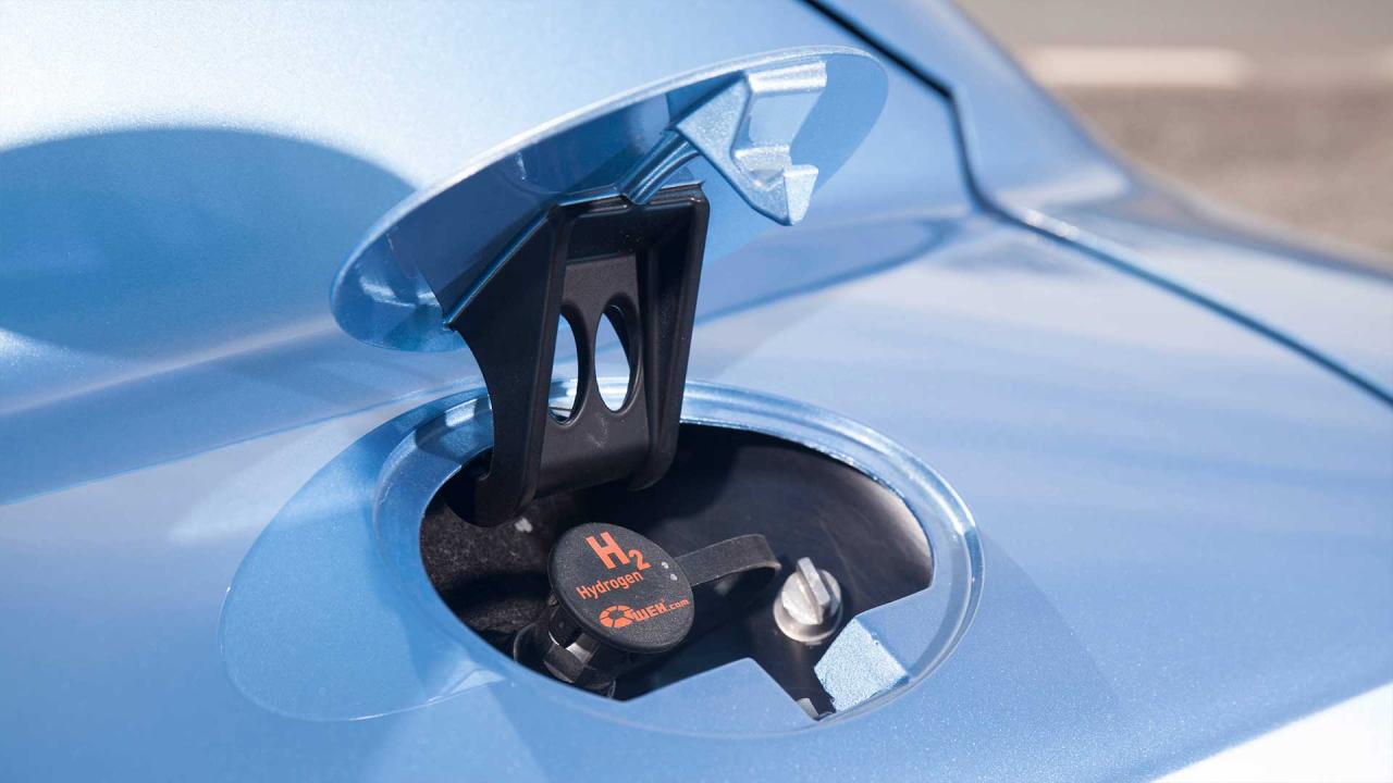 Nieuwe waterstofauto van Riversimple weegt 620 kilo