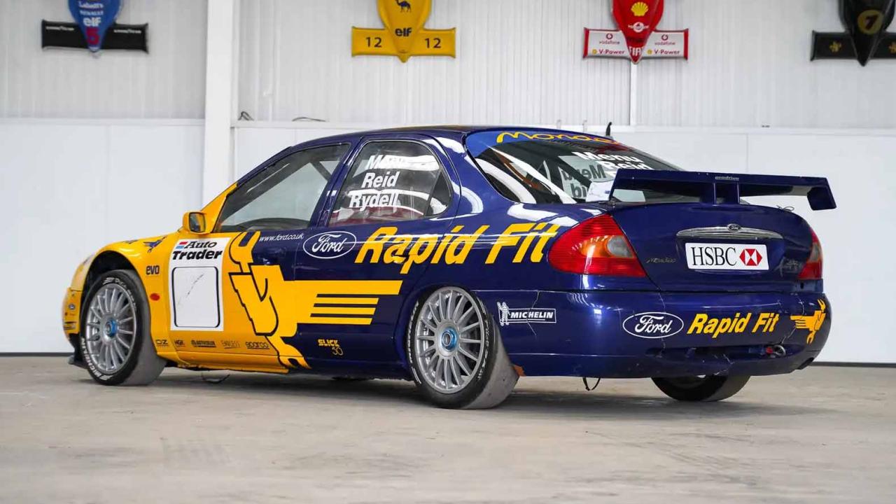 Deze Ford Mondeo Supertouring is nu een simulator
