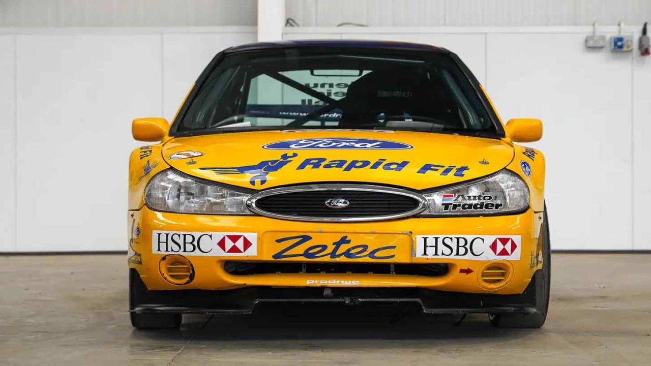 Deze Ford Mondeo Supertouring is nu een simulator