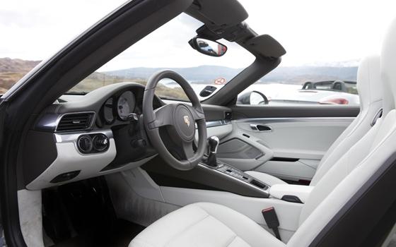 Jaguar F-type vs 911 en Boxster - TopGear