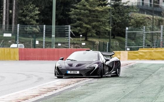 Jeremy Clarkson in de McLaren P1 - TopGear