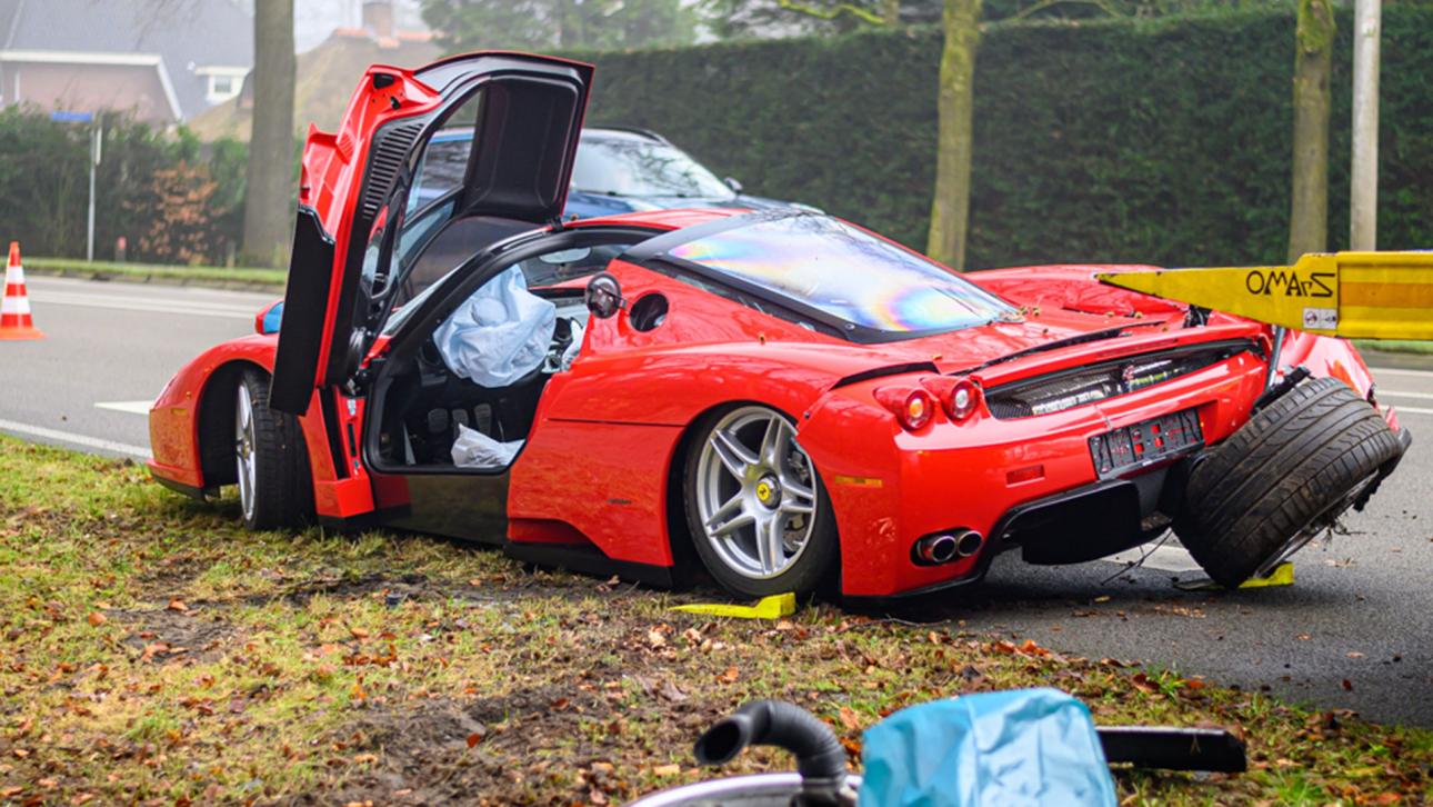 Ferrari Enzo van 2+ miljoen euro crasht in Nederland - TopGear