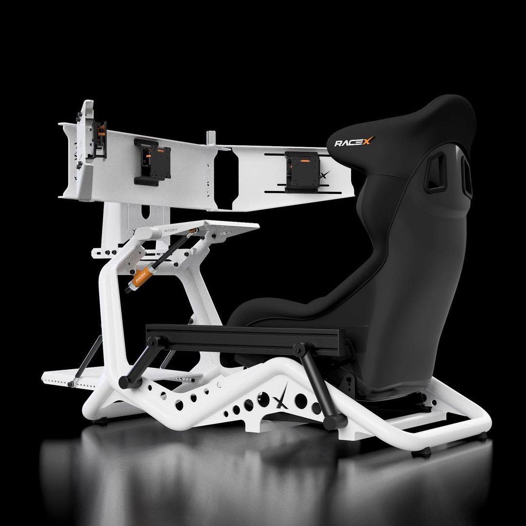 Overzichtje: Nieuwe simracing-gear - TopGear