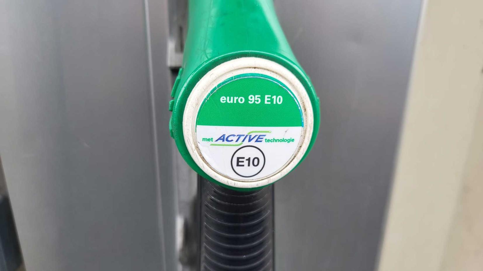 Tank benzine in Duitsland voor de laagste prijs met deze tips