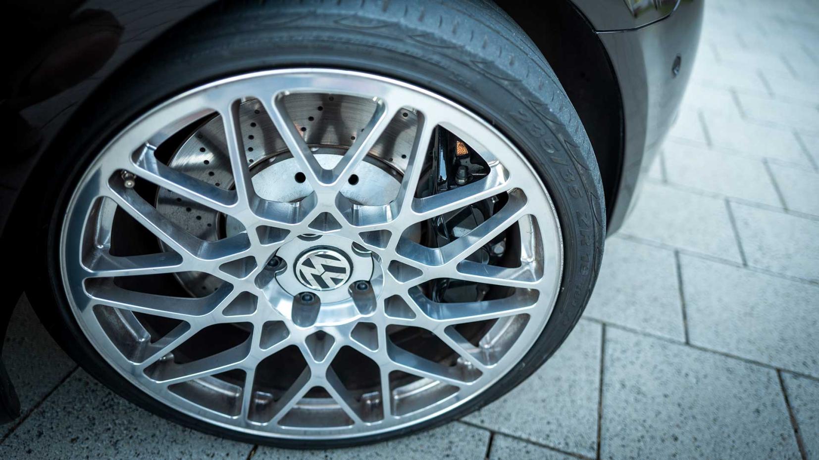 Zo zie je of de teller van een (tweedehands)auto is teruggedraaid