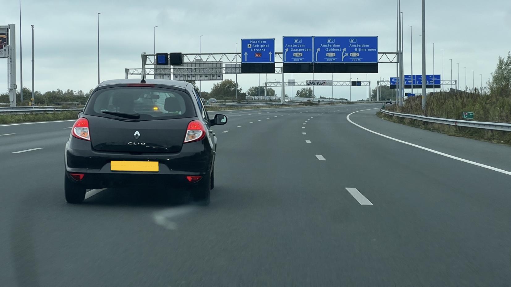 Rechts inhalen in Nederland mag niet, behalve bij deze uitzonderingen ...