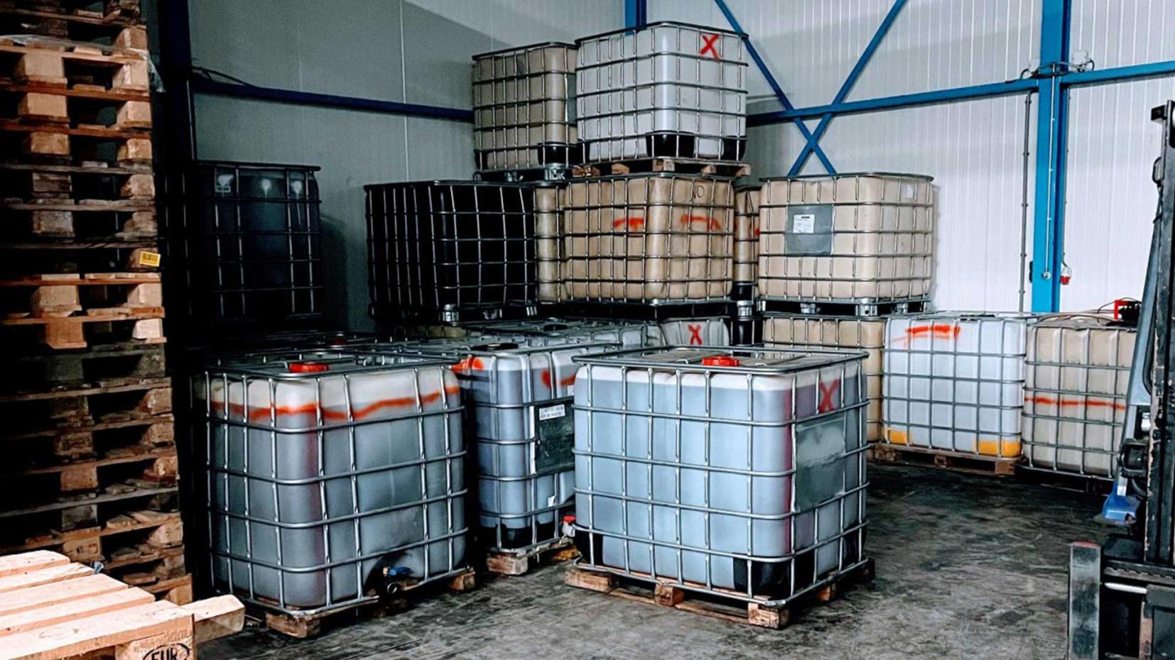 FIOD vindt 10.000 liter rode diesel bij inval in Zutphen