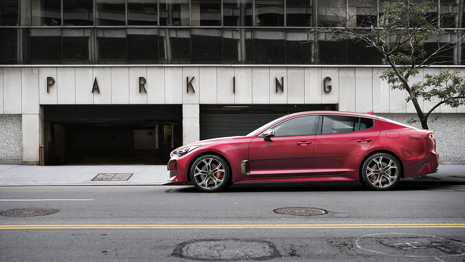 Kia Stinger is de snelste Kia ooit gebouwd - TopGear