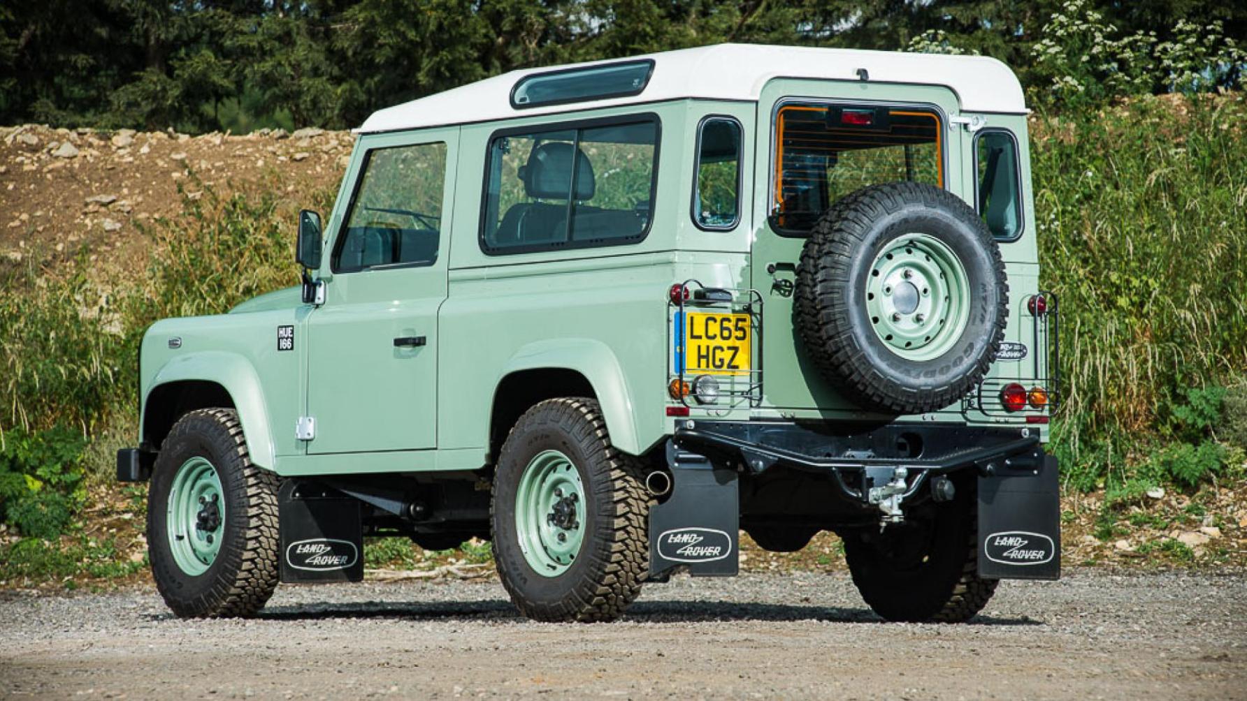 Land Rover Defender Heritage Edition is te koop - TopGear Nederland