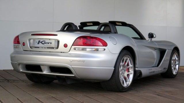 Koop deze Dodge Viper SRT-10 Cabrio - TopGear Nederland