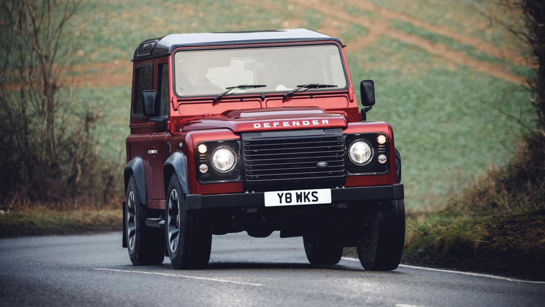 Land Rover Defender Works V8 met 405 pk - TopGear