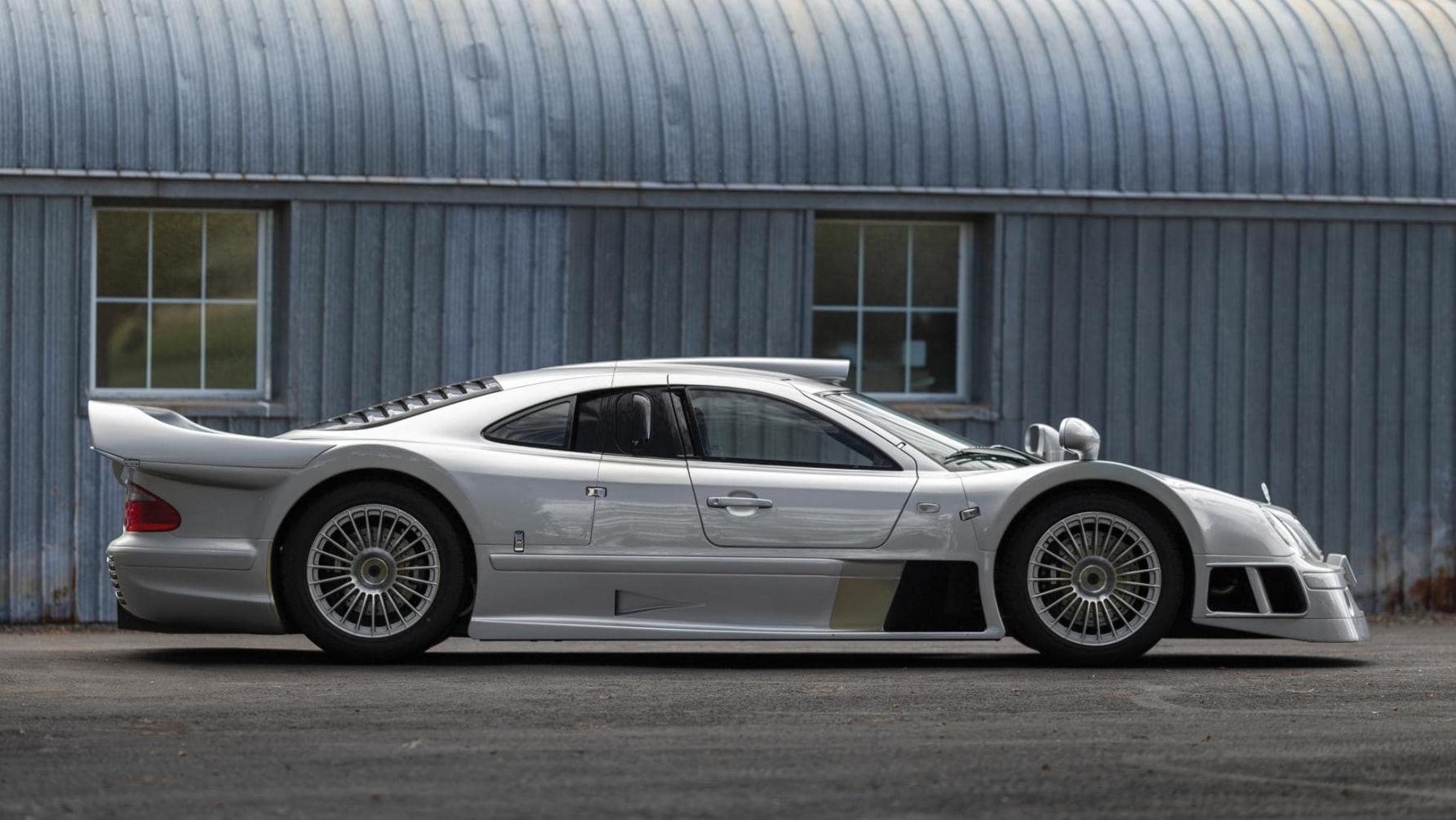 Koop deze straatlegale Mercedes-AMG CLK GTR - TopGear Nederland