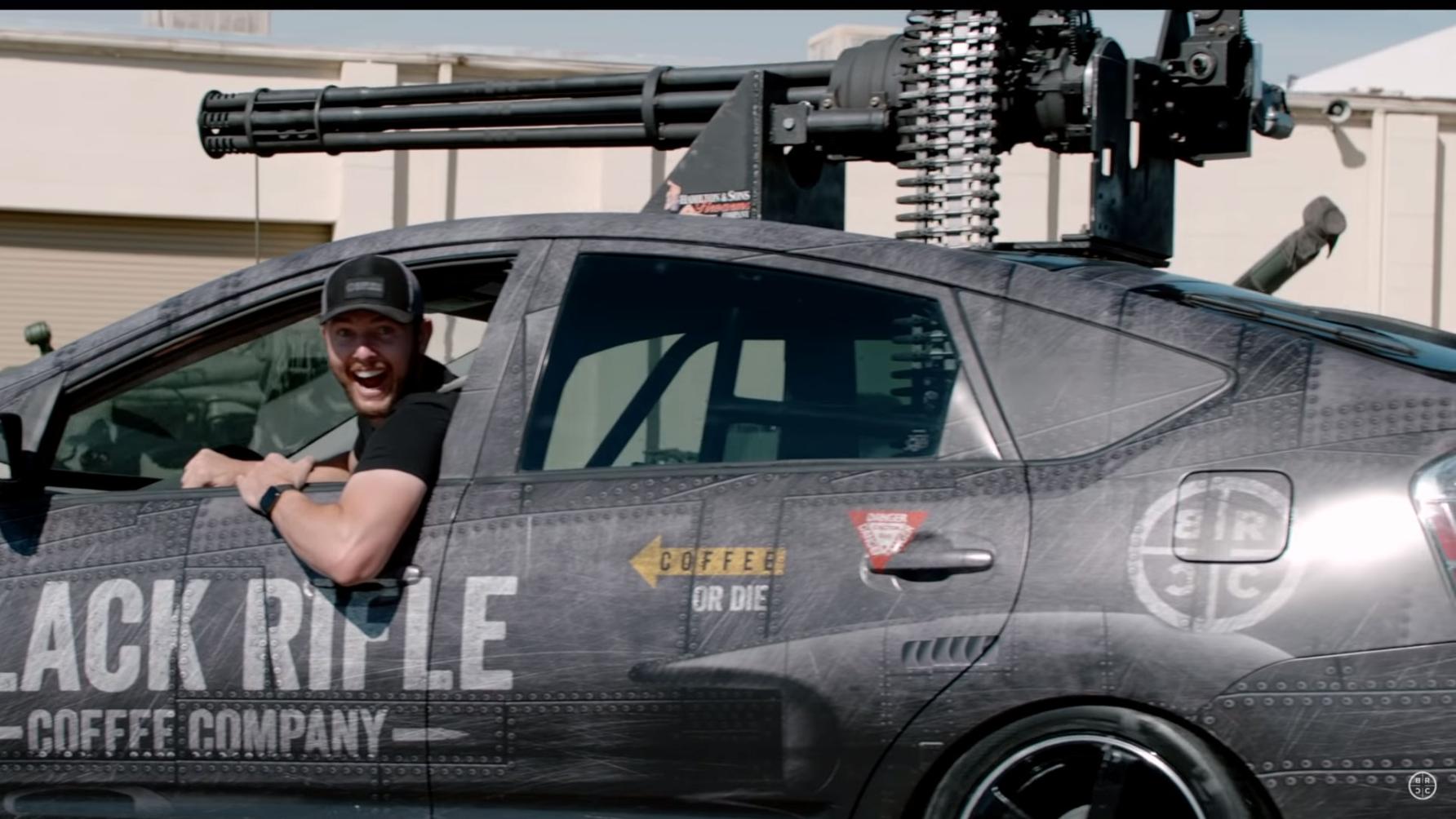 Amerikanen monteren F16-gun op Prius - TopGear