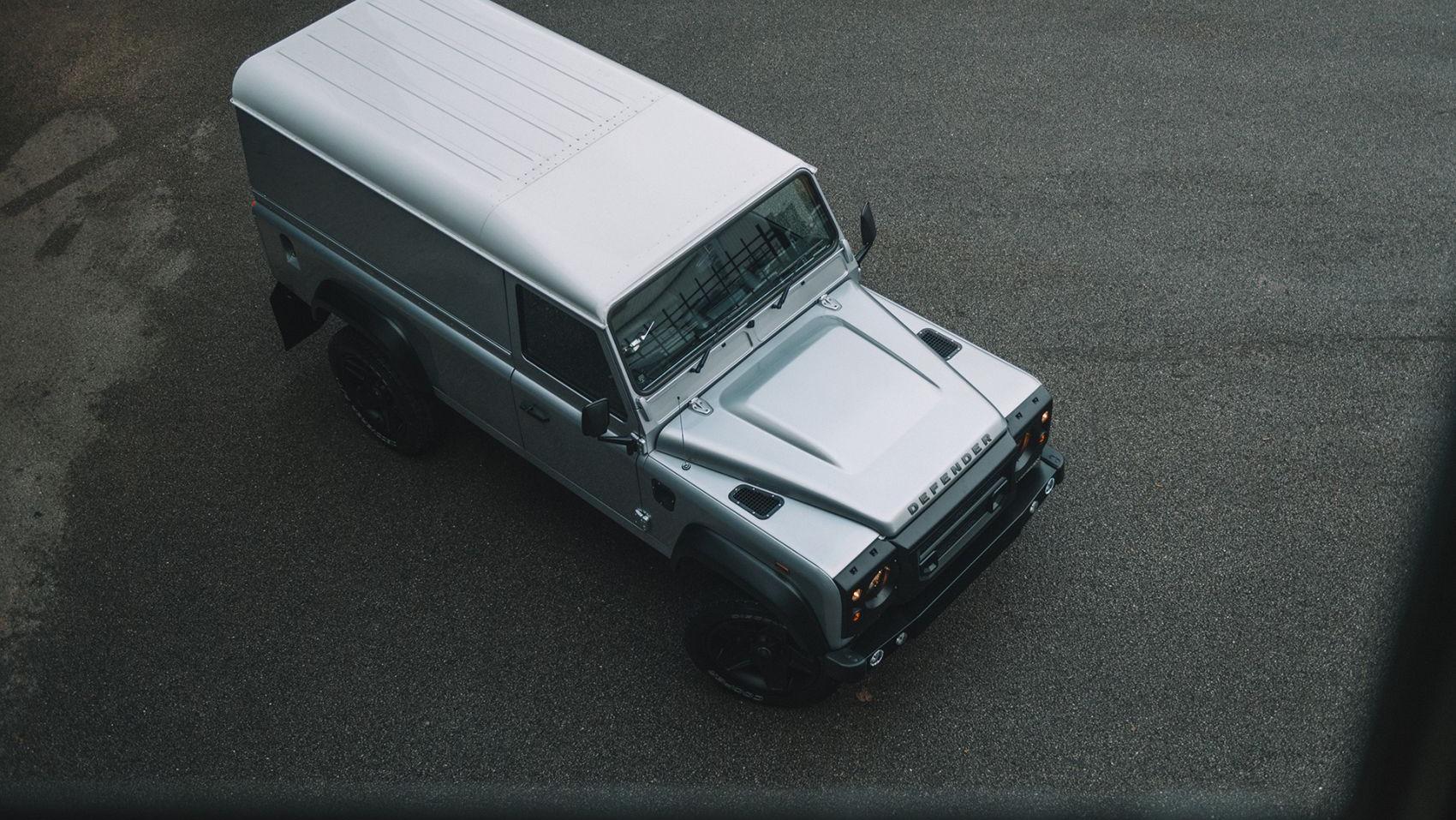 Defender 110 Hardtop is je woeste bestelbus - TopGear Nederland