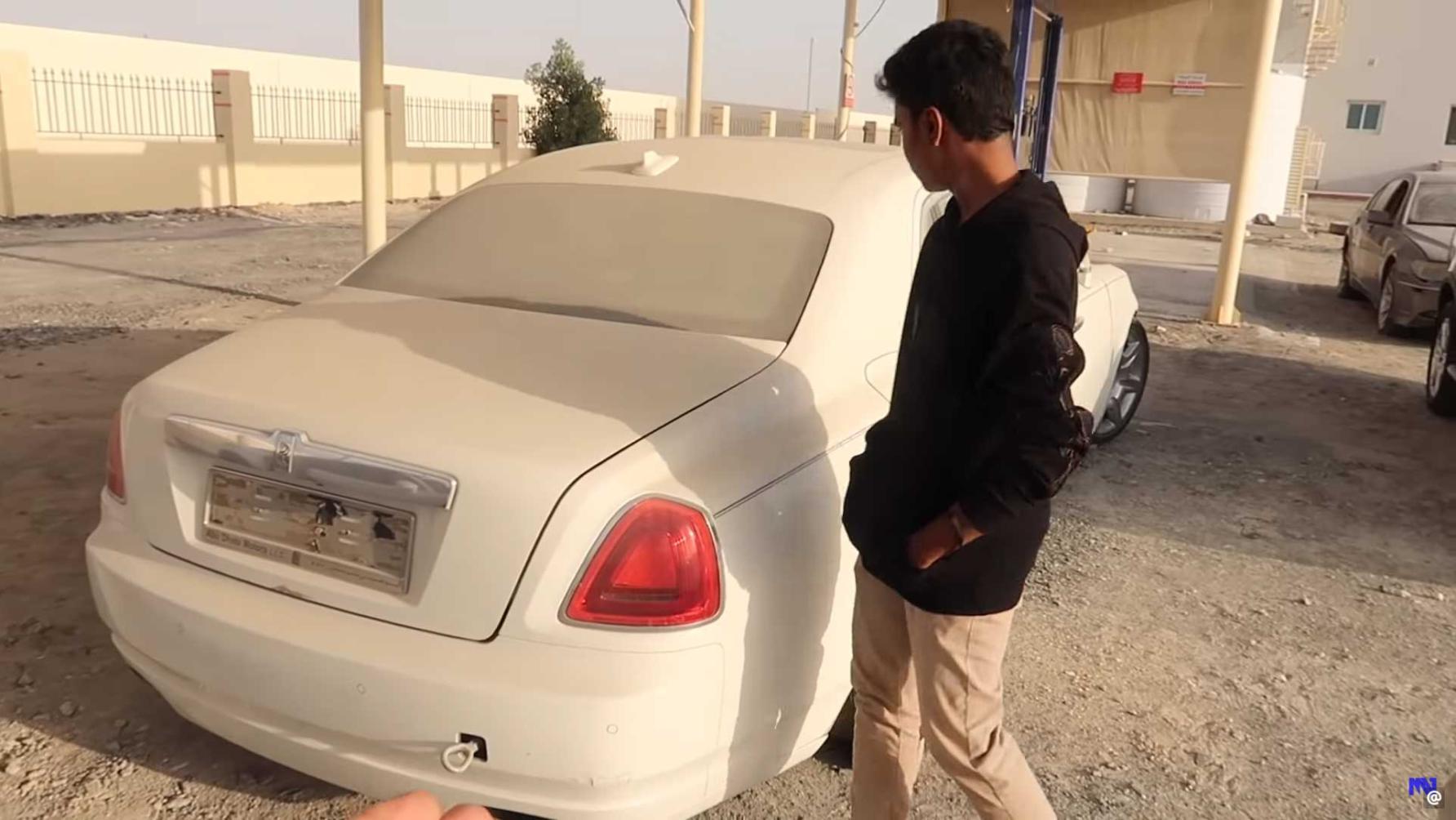 Autosloperijen in Dubai staan vol opulent botsspul - TopGear