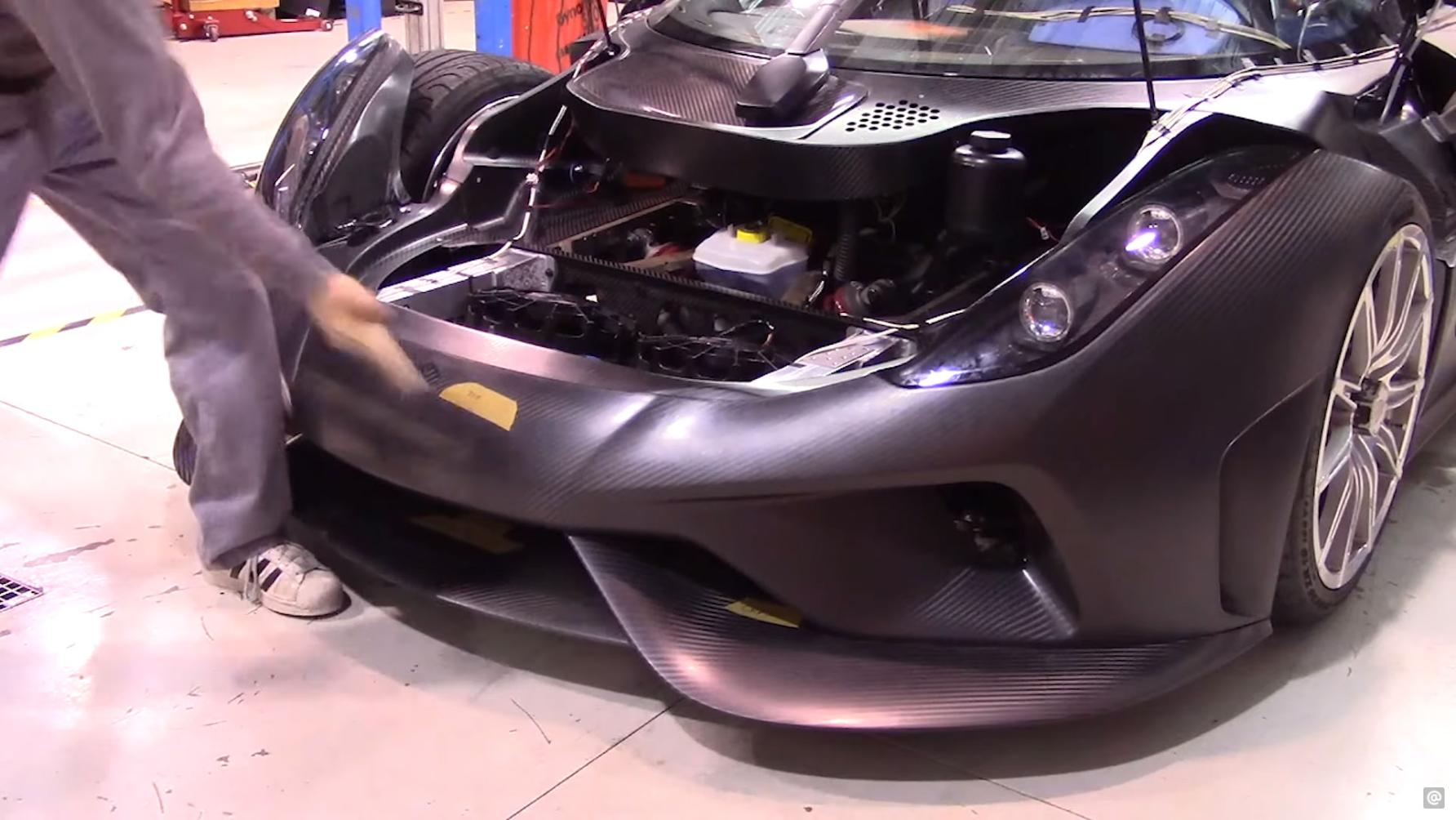 Zo crashtest Koenigsegg de Regera - TopGear Nederland