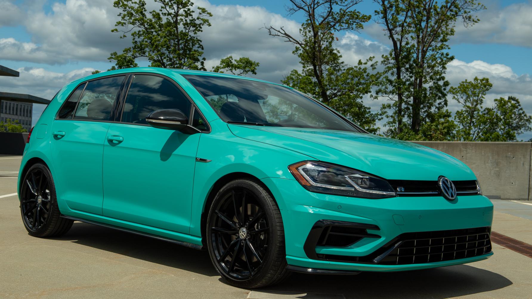 Zeldzaam: Spektrum-kleuren voor de Volkswagen Golf R - TopGear