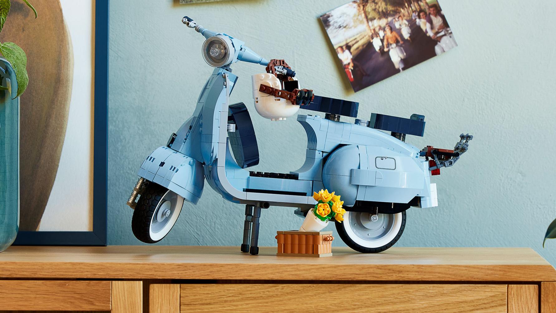 Deze coole Vespa van Lego heeft één klein (of eigenlijk groot) nadeel
