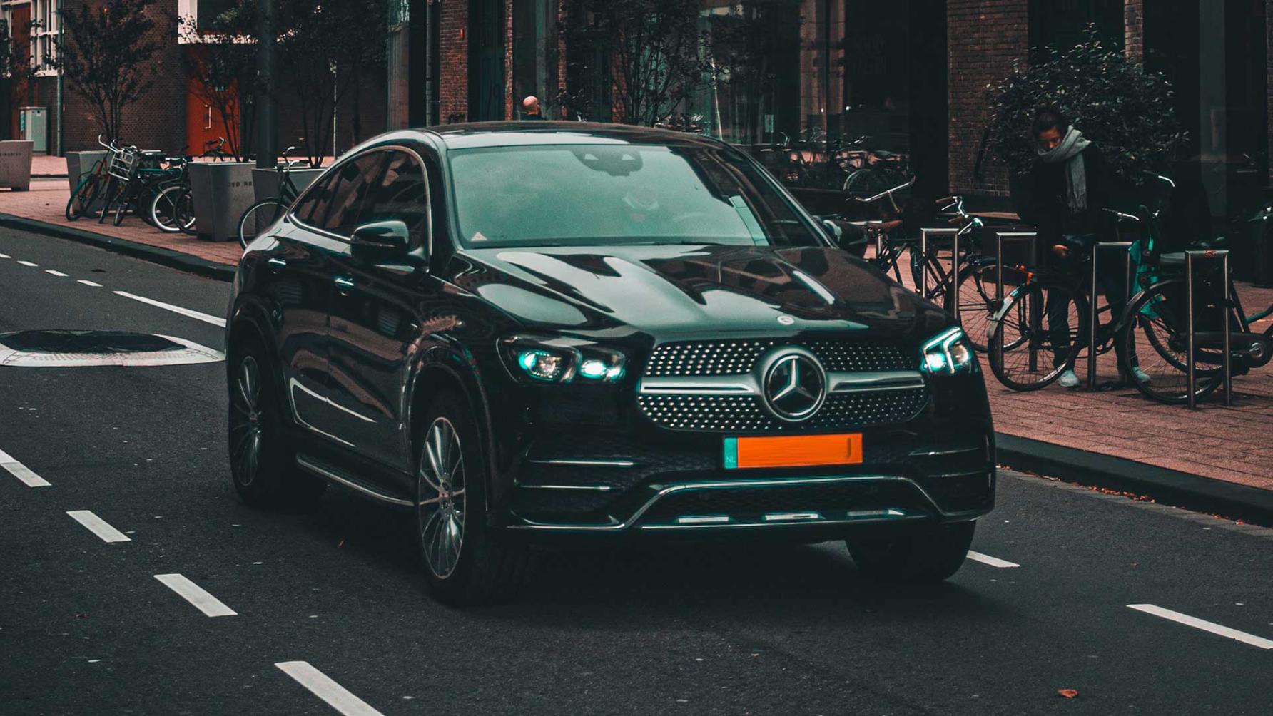 Mercedes gaat data klantenauto's doorgeven aan Nederlandse overheid