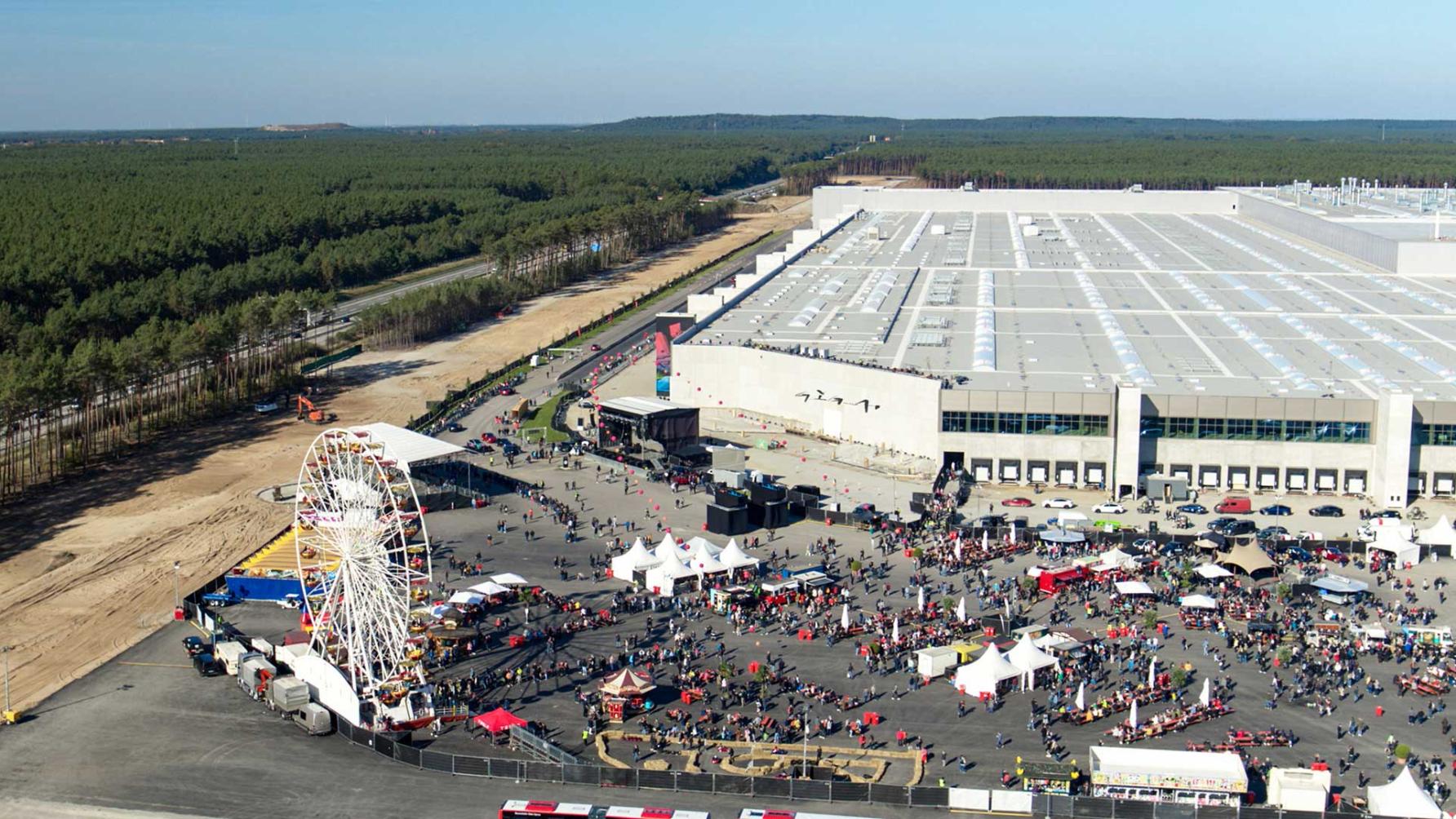 De stille winstmachine van Tesla staat in Nederland - TopGear