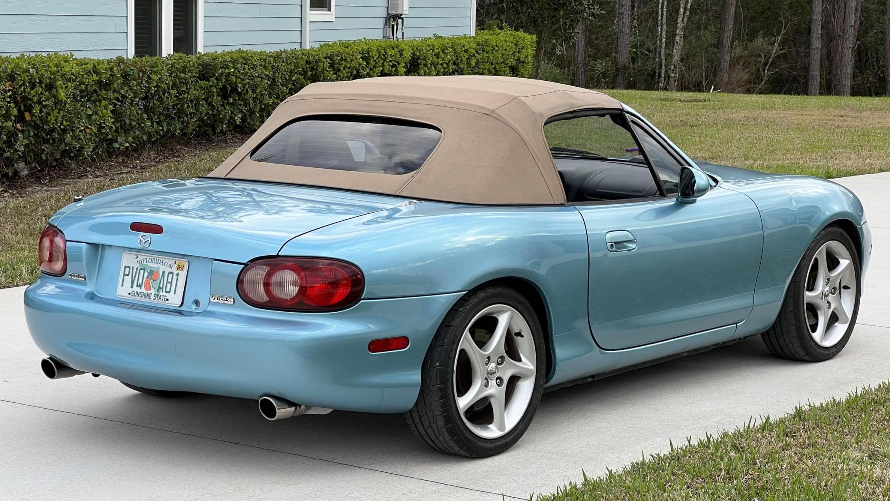 Deze Mazda MX-5 NB heeft een V8 van een Camaro