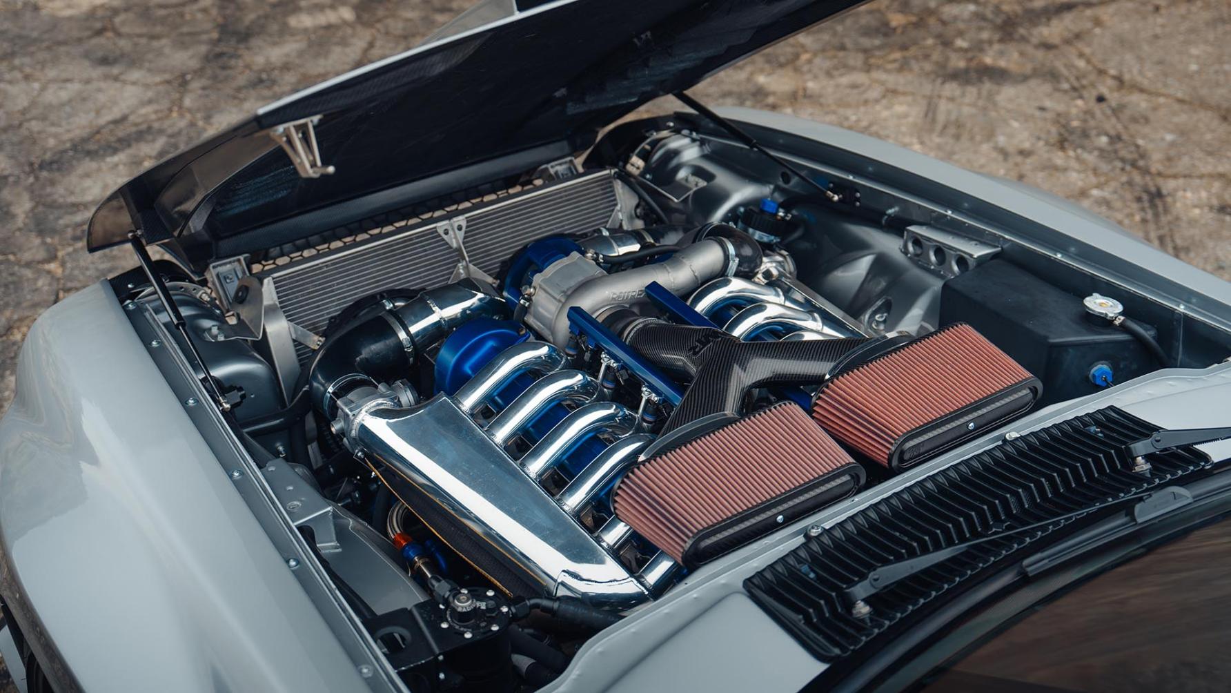 TWR Supercat: zo rijdt een V12 met supercharger