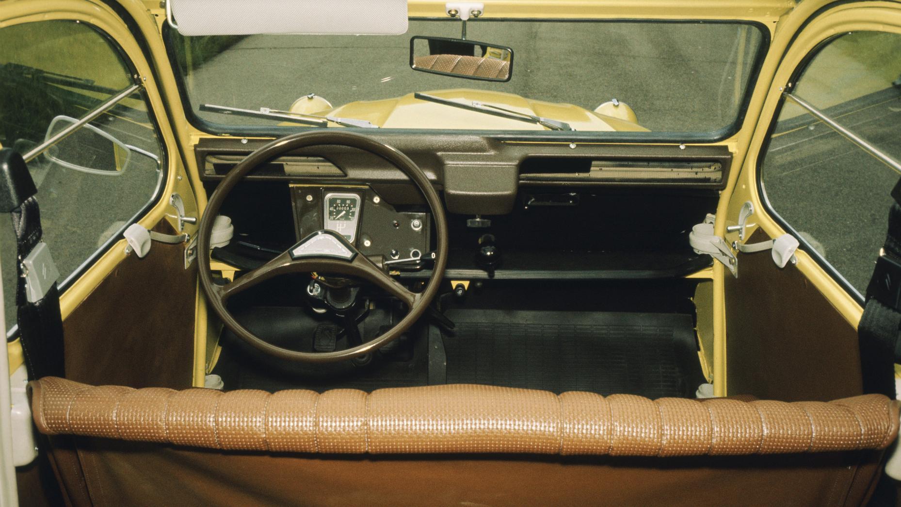 Alles wat je moet weten over de Citroën 2CV - TopGear Nederland