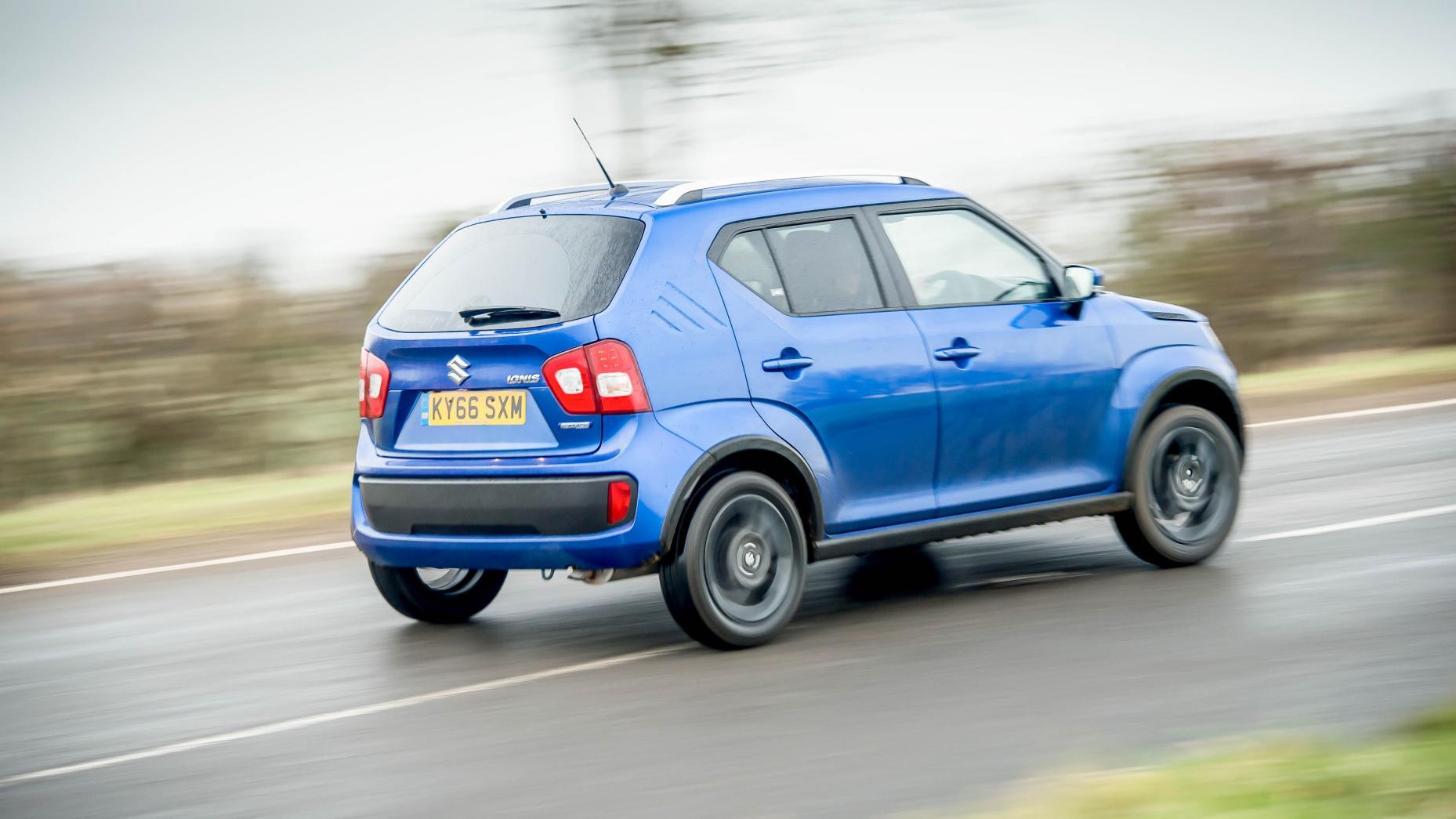 Welke kleine auto is het beste? We testen vier stadsauto's - TopGear