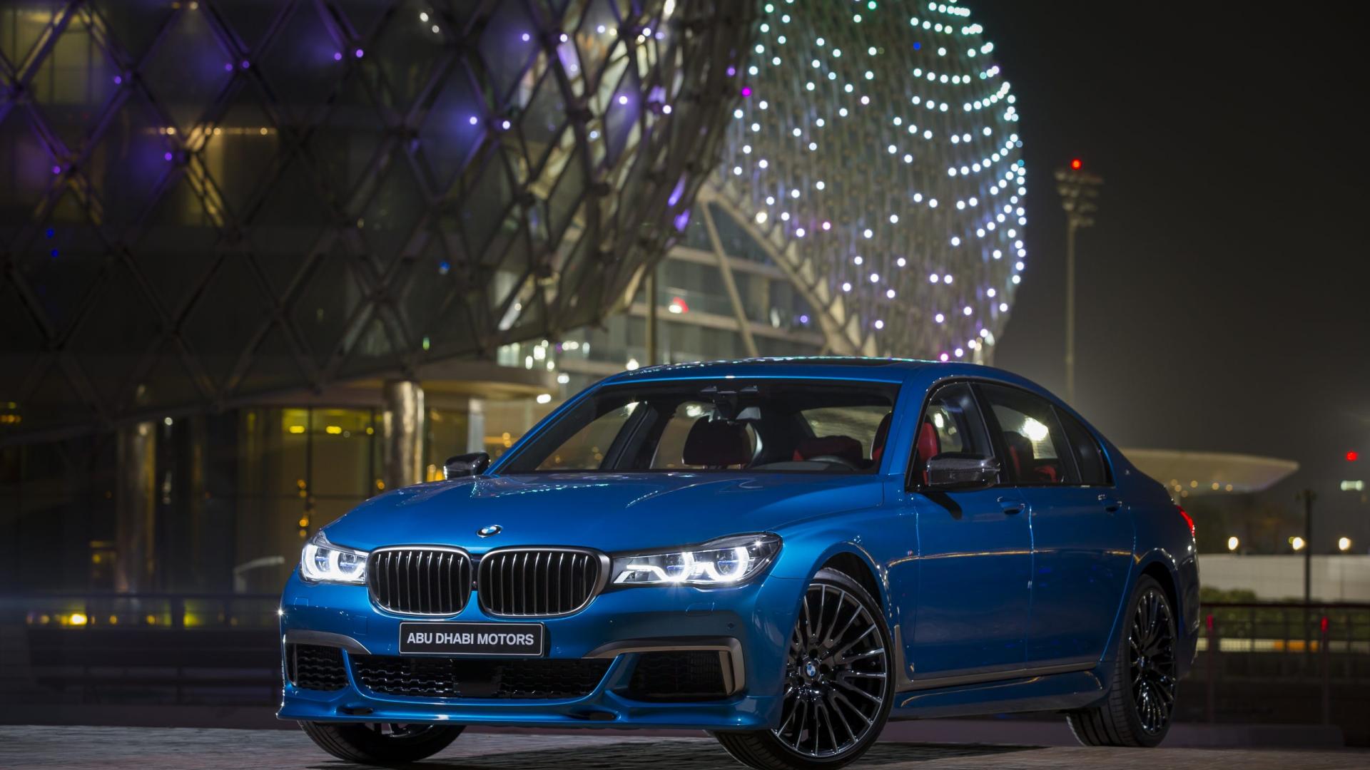 BMW M760Li Individual-kleurenfestijn in Abu Dhabi - TopGear Nederland