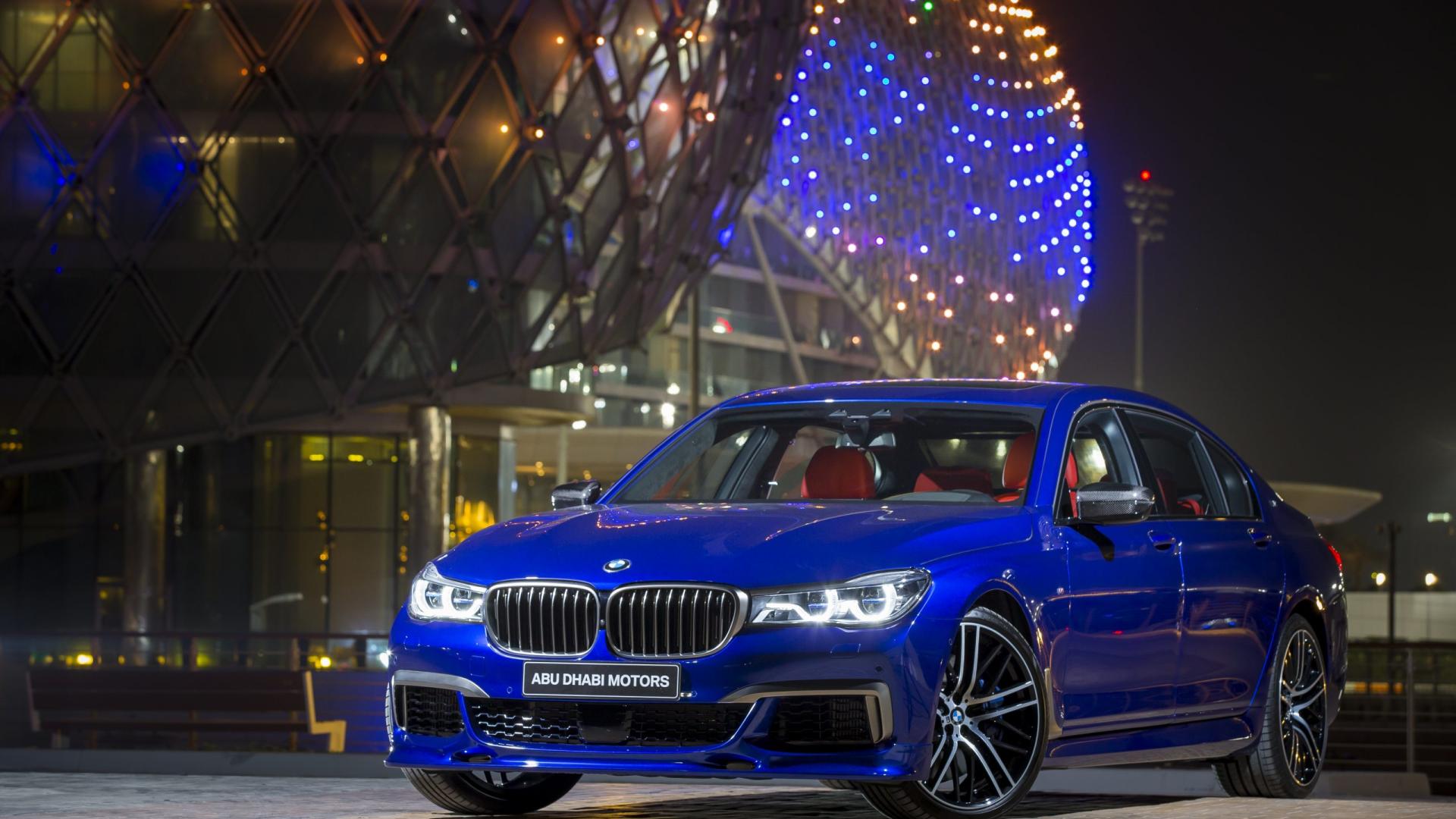 BMW M760Li Individual-kleurenfestijn in Abu Dhabi - TopGear Nederland